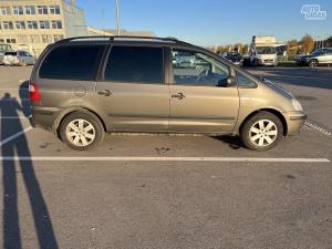 Pelēks Ford Galaxy 2002 Kauņa, ar dzinēja tilpumu 2.00 L un nobraukumu 399 tūkst. km par 1300 €, foto 4 vietnē AUTOMOTO.COM.LV