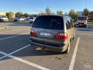Pelēks Ford Galaxy 2002 Kauņa, ar dzinēja tilpumu 2.00 L un nobraukumu 399 tūkst. km par 1300 €, foto 5 vietnē AUTOMOTO.COM.LV