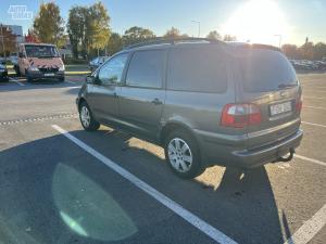 Pelēks Ford Galaxy 2002 Kauņa, ar dzinēja tilpumu 2.00 L un nobraukumu 399 tūkst. km par 1300 €, foto 6 vietnē AUTOMOTO.COM.LV