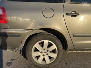 Pelēks Ford Galaxy 2002 Kauņa, ar dzinēja tilpumu 2.00 L un nobraukumu 399 tūkst. km par 1300 €, foto 11 vietnē AUTOMOTO.COM.LV