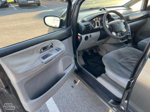 Pelēks Ford Galaxy 2002 Kauņa, ar dzinēja tilpumu 2.00 L un nobraukumu 399 tūkst. km par 1300 €, foto 15 vietnē AUTOMOTO.COM.LV