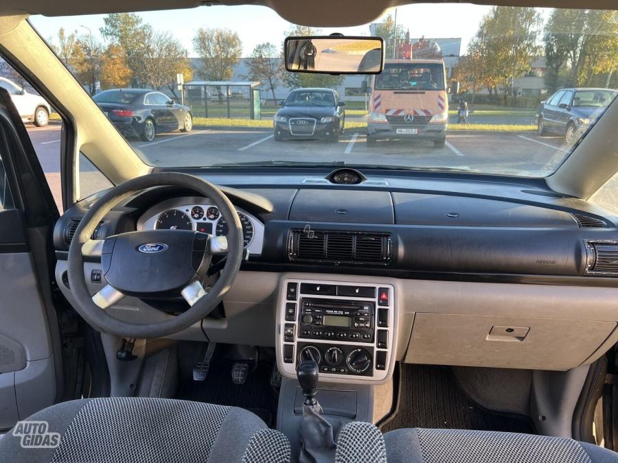 Pelēks Ford Galaxy 2002 Kauņa, ar dzinēja tilpumu 2.00 L un nobraukumu 399 tūkst. km par 1300 €, foto 19 vietnē AUTOMOTO.COM.LV