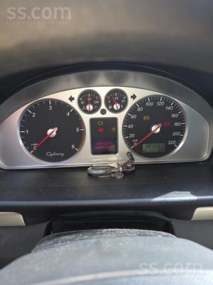 Pelēks Ford Galaxy 2002 Rēzekne, ar dzinēja tilpumu 1.90 L un nobraukumu 383 tūkst. km par 600 €, foto 6 vietnē AUTOMOTO.COM.LV