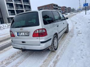 Pelēks Ford Galaxy 2003 Viļņa, ar dzinēja tilpumu 1.90 L un nobraukumu 360 tūkst. km par 1650 €, foto 2 vietnē AUTOMOTO.COM.LV