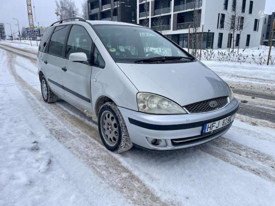 Pelēks Ford Galaxy 2003 Viļņa, ar dzinēja tilpumu 1.90 L un nobraukumu 360 tūkst. km par 1650 €, foto 4 vietnē AUTOMOTO.COM.LV