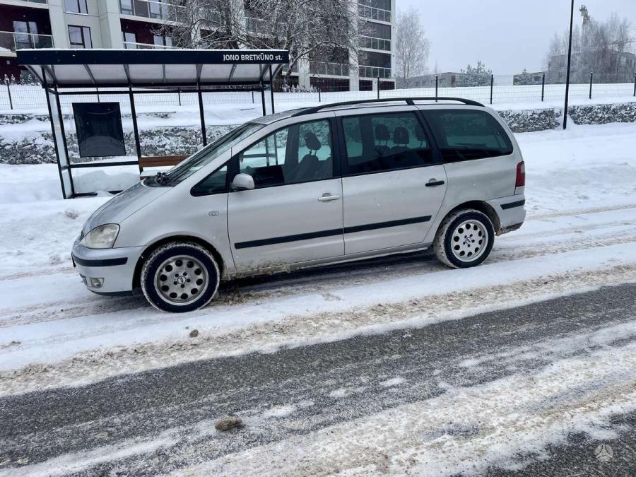 Pelēks Ford Galaxy 2003 Viļņa, ar dzinēja tilpumu 1.90 L un nobraukumu 360 tūkst. km par 1650 €, foto 5 vietnē AUTOMOTO.COM.LV