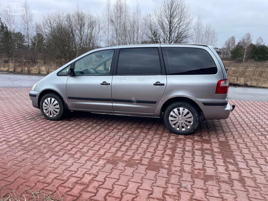 Pelēks Ford Galaxy 2003 Viļņa, ar dzinēja tilpumu 1.90 L un nobraukumu 331 tūkst. km par 1500 €, foto 6 vietnē AUTOMOTO.COM.LV