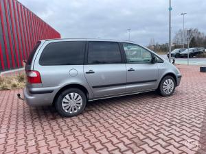 Pelēks Ford Galaxy 2003 Viļņa, ar dzinēja tilpumu 1.90 L un nobraukumu 331 tūkst. km par 1500 €, foto 7 vietnē AUTOMOTO.COM.LV