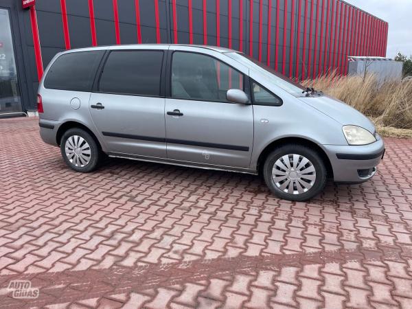 Pelēks Ford Galaxy 2003 Viļņa, ar dzinēja tilpumu 1.90 L un nobraukumu 331 tūkst. km par 1500 €, foto 7 vietnē AUTOMOTO.COM.LV