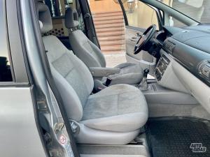 Pelēks Ford Galaxy 2003 Viļņa, ar dzinēja tilpumu 1.90 L un nobraukumu 331 tūkst. km par 1500 €, foto 14 vietnē AUTOMOTO.COM.LV