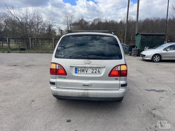Pelēks Ford Galaxy 2003 Šauļi, ar dzinēja tilpumu 1.90 L un nobraukumu 496 tūkst. km par 999 €, foto 5 vietnē AUTOMOTO.COM.LV