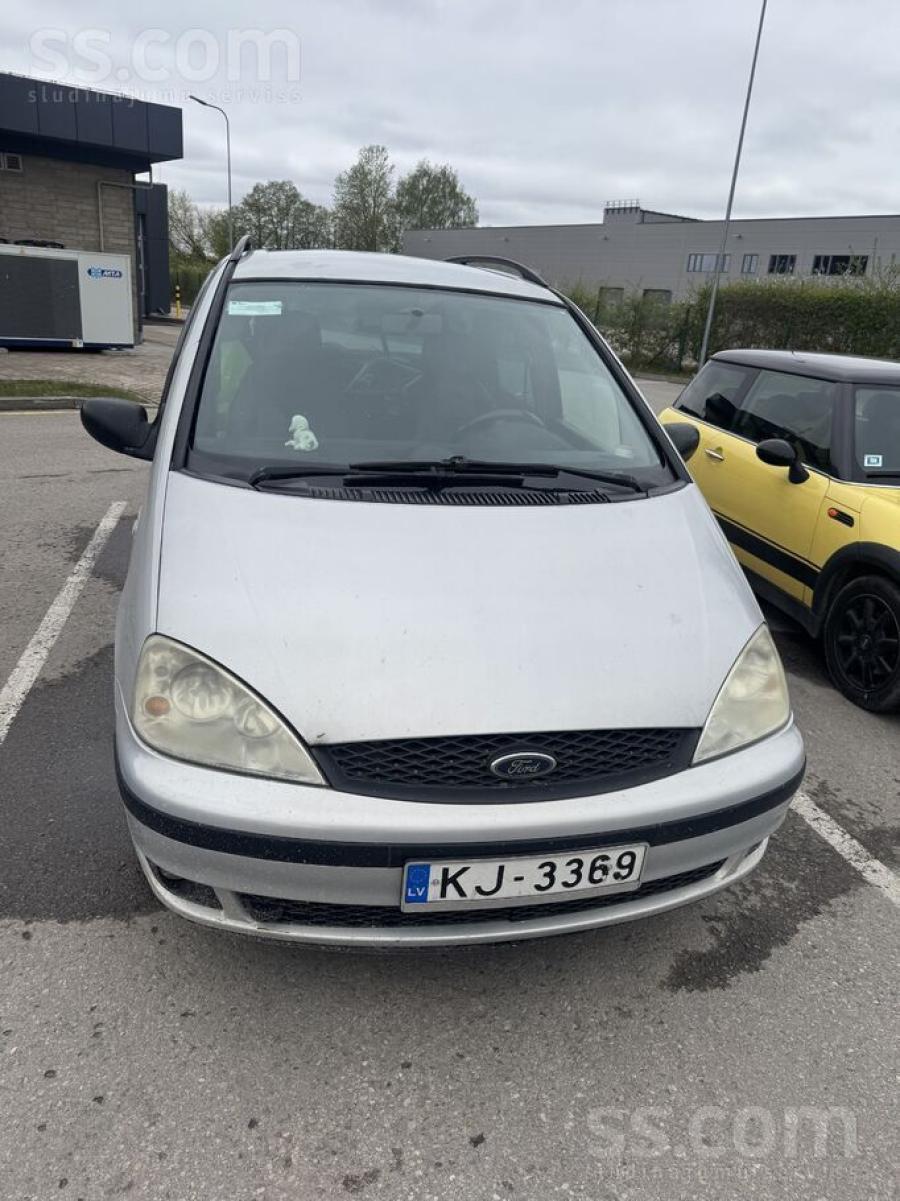 Pelēks Ford Galaxy 2003 Ogre, ar dzinēja tilpumu 1.90 L un nobraukumu 378 tūkst. km par 1500 €, foto 1 vietnē AUTOMOTO.COM.LV