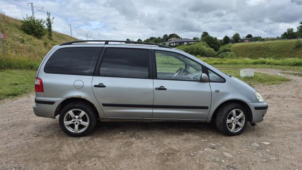 Pelēks Ford Galaxy 2003 Kretinga, ar dzinēja tilpumu 1.90 L un nobraukumu 256 tūkst. km par 550 €, foto 5 vietnē AUTOMOTO.COM.LV