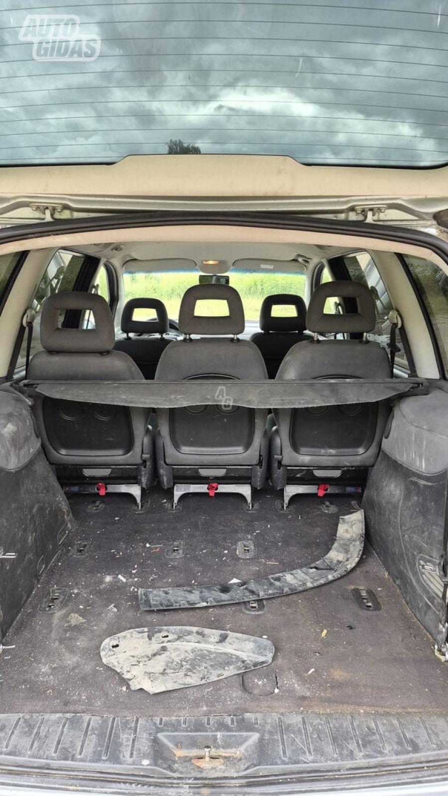 Grey Ford Galaxy 2003 in Kretinga, with an engine capacity of 1.90 L and mileage of 256 thousand km for 550 €, photo 9 on AUTOMOTO.COM.LV