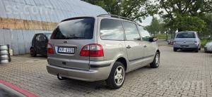 Pelēks Ford Galaxy 2003 Valmiera, ar dzinēja tilpumu 1.90 L un nobraukumu 338 tūkst. km par 950 €, foto 4 vietnē AUTOMOTO.COM.LV