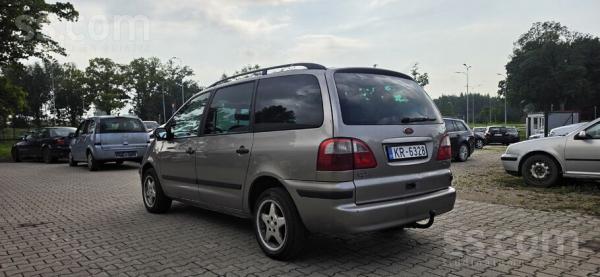 Pelēks Ford Galaxy 2003 Valmiera, ar dzinēja tilpumu 1.90 L un nobraukumu 338 tūkst. km par 950 €, foto 4 vietnē AUTOMOTO.COM.LV