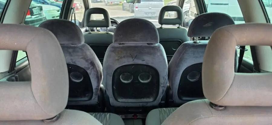 Pelēks Ford Galaxy 2003 Valmiera, ar dzinēja tilpumu 1.90 L un nobraukumu 338 tūkst. km par 950 €, foto 11 vietnē AUTOMOTO.COM.LV