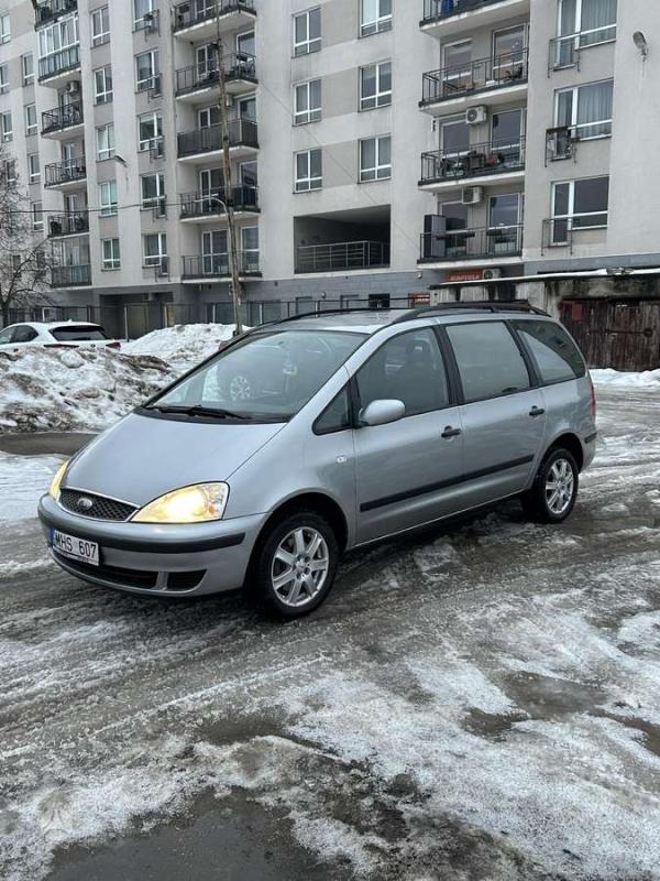 Pelēks Ford Galaxy 2004 Viļņa, ar dzinēja tilpumu 1.90 L un nobraukumu 305 tūkst. km par 1750 €, foto 1 vietnē AUTOMOTO.COM.LV