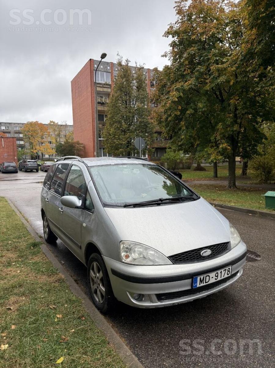 Pelēks Ford Galaxy 2004 Daugavpils, ar dzinēja tilpumu 1.90 L un nobraukumu 480 tūkst. km par 2800 €, foto 3 vietnē AUTOMOTO.COM.LV