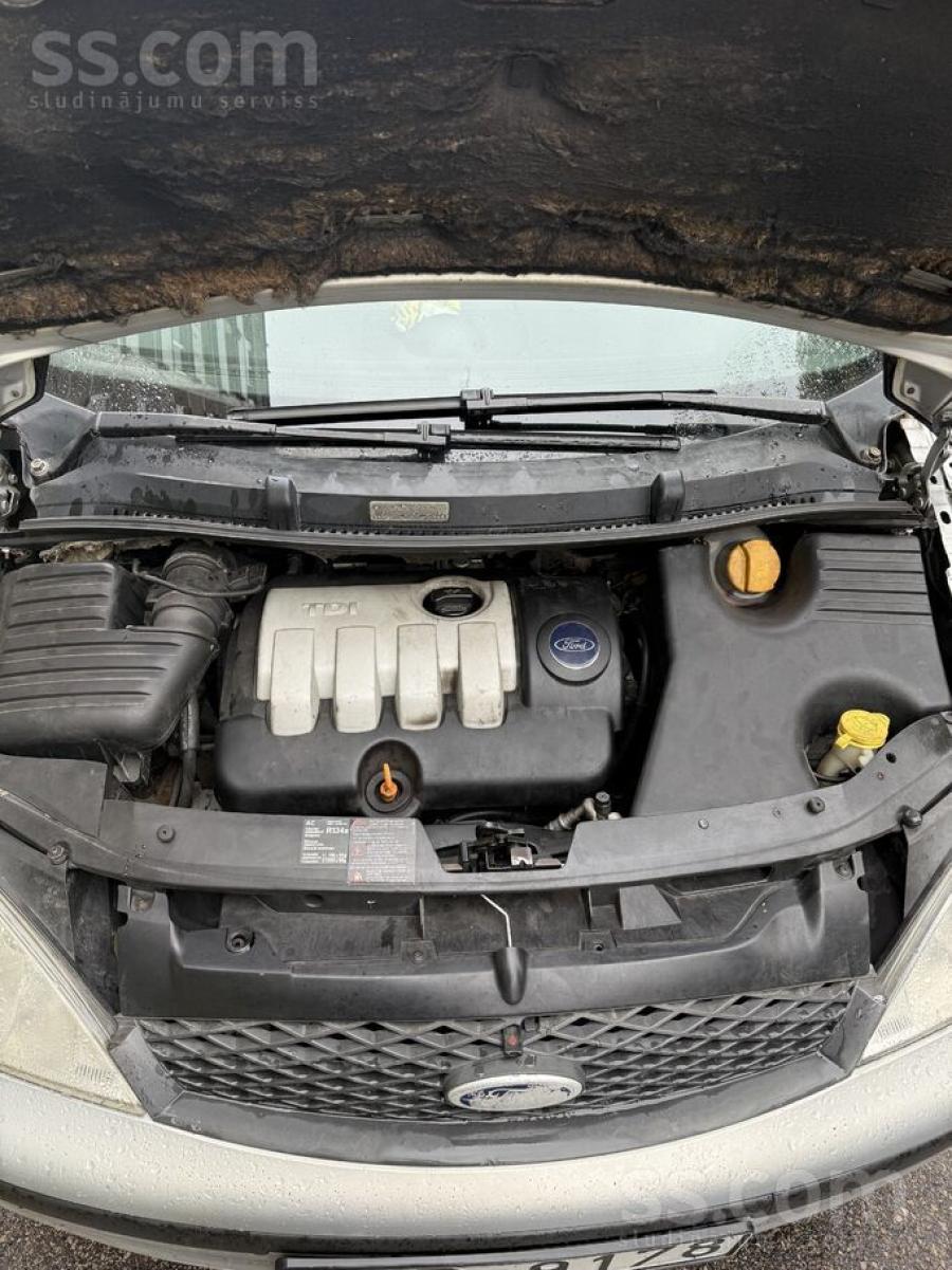 Pelēks Ford Galaxy 2004 Daugavpils, ar dzinēja tilpumu 1.90 L un nobraukumu 480 tūkst. km par 2800 €, foto 9 vietnē AUTOMOTO.COM.LV