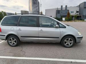 Pelēks Ford Galaxy 2004 Kauņa, ar dzinēja tilpumu 1.90 L un nobraukumu 390 tūkst. km par 1700 €, foto  vietnē AUTOMOTO.COM.LV