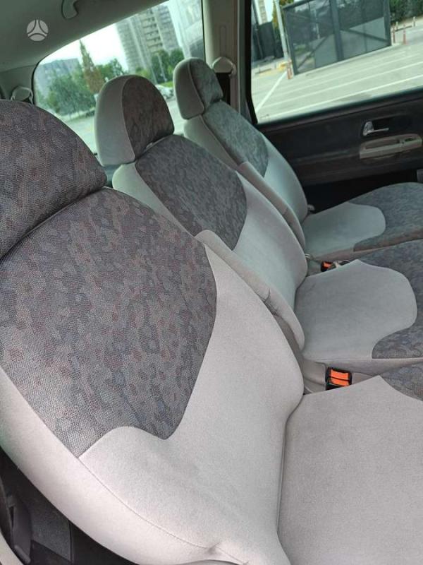 Pelēks Ford Galaxy 2004 Kauņa, ar dzinēja tilpumu 1.90 L un nobraukumu 390 tūkst. km par 1700 €, foto 5 vietnē AUTOMOTO.COM.LV