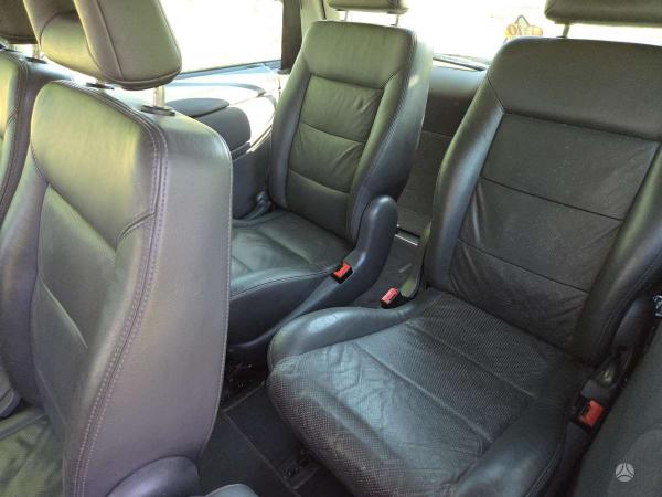 Pelēks Ford Galaxy 2004 Alīta, ar dzinēja tilpumu 1.90 L un nobraukumu 340 tūkst. km par 1299 €, foto 8 vietnē AUTOMOTO.COM.LV