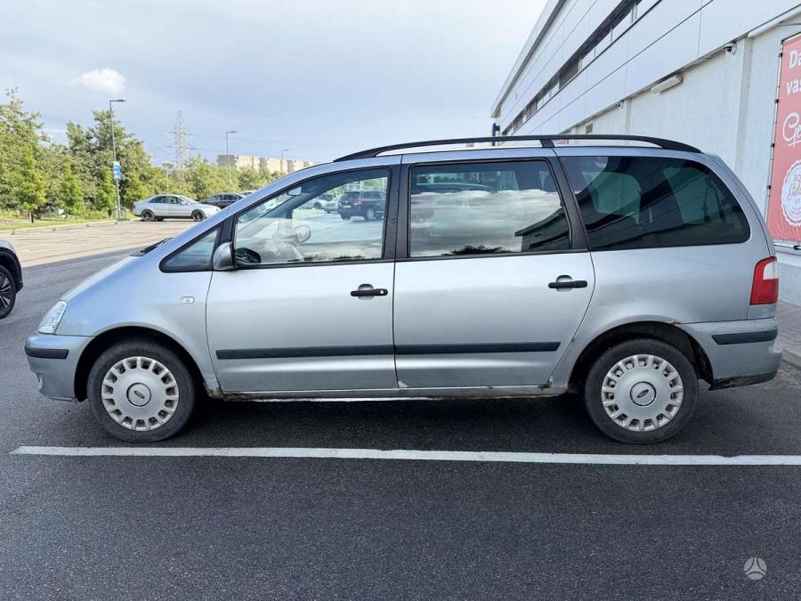 Pelēks Ford Galaxy 2004 Viļņa, ar dzinēja tilpumu 1.90 L un nobraukumu 241 tūkst. km par 650 €, foto 3 vietnē AUTOMOTO.COM.LV