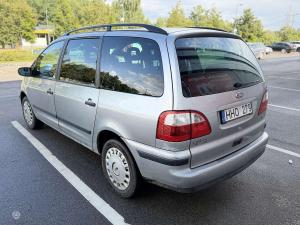 Pelēks Ford Galaxy 2004 Viļņa, ar dzinēja tilpumu 1.90 L un nobraukumu 241 tūkst. km par 650 €, foto 4 vietnē AUTOMOTO.COM.LV