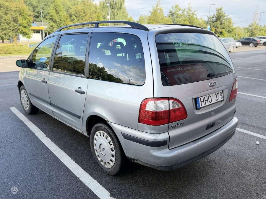 Pelēks Ford Galaxy 2004 Viļņa, ar dzinēja tilpumu 1.90 L un nobraukumu 241 tūkst. km par 650 €, foto 4 vietnē AUTOMOTO.COM.LV