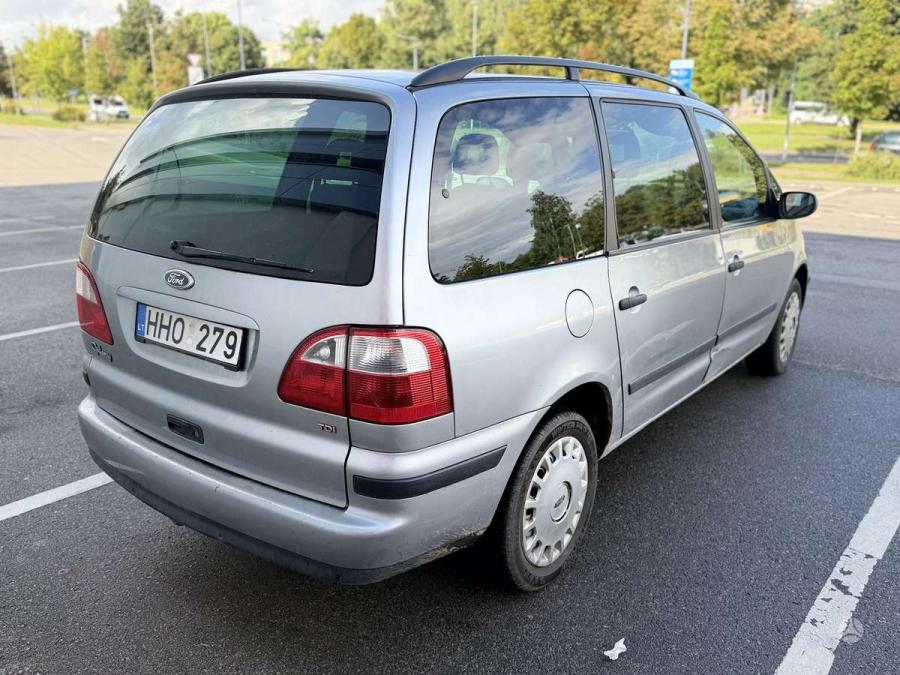 Pelēks Ford Galaxy 2004 Viļņa, ar dzinēja tilpumu 1.90 L un nobraukumu 241 tūkst. km par 650 €, foto 6 vietnē AUTOMOTO.COM.LV