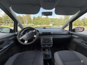 Pelēks Ford Galaxy 2004 Viļņa, ar dzinēja tilpumu 1.90 L un nobraukumu 241 tūkst. km par 650 €, foto 10 vietnē AUTOMOTO.COM.LV
