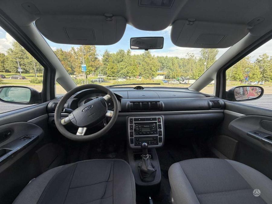 Pelēks Ford Galaxy 2004 Viļņa, ar dzinēja tilpumu 1.90 L un nobraukumu 241 tūkst. km par 650 €, foto 10 vietnē AUTOMOTO.COM.LV