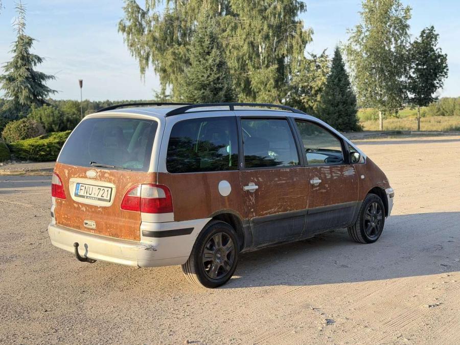 Grey Ford Galaxy 2004 in Vilnius, with an engine capacity of 1.90 L and mileage of 310 thousand km for 950 €, photo 4 on AUTOMOTO.COM.LV