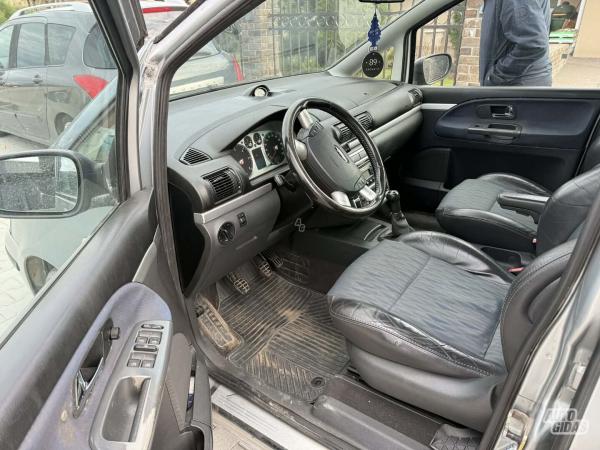 Grey Ford Galaxy 2005 in Kaunas, with an engine capacity of 1.90 L and mileage of 346 thousand km for 1500 €, photo 5 on AUTOMOTO.COM.LV