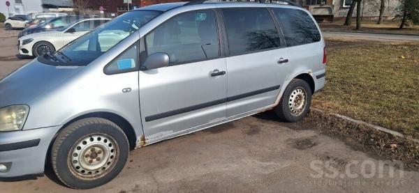 Pelēks Ford Galaxy 2005 Rīga, ar dzinēja tilpumu 1.90 L un nobraukumu 325 tūkst. km par 1450 €, foto 9 vietnē AUTOMOTO.COM.LV