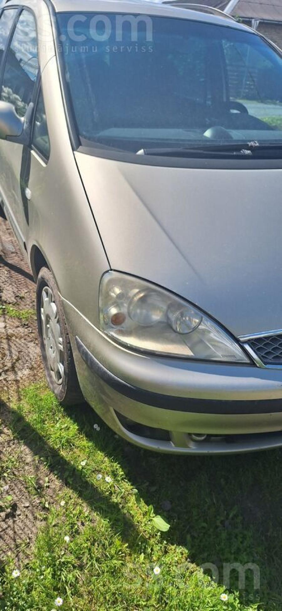 Pelēks Ford Galaxy 2005 Jelgava, ar dzinēja tilpumu 1.90 L un nobraukumu 370 tūkst. km par 800 €, foto 5 vietnē AUTOMOTO.COM.LV