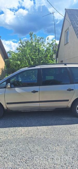 Pelēks Ford Galaxy 2005 Jelgava, ar dzinēja tilpumu 1.90 L un nobraukumu 370 tūkst. km par 800 €, foto 8 vietnē AUTOMOTO.COM.LV