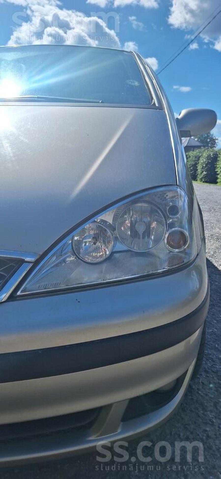 Pelēks Ford Galaxy 2005 Jelgava, ar dzinēja tilpumu 1.90 L un nobraukumu 370 tūkst. km par 800 €, foto 11 vietnē AUTOMOTO.COM.LV