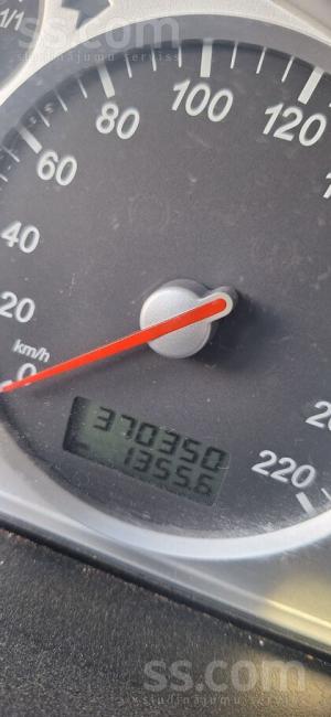 Pelēks Ford Galaxy 2005 Jelgava, ar dzinēja tilpumu 1.90 L un nobraukumu 370 tūkst. km par 800 €, foto 22 vietnē AUTOMOTO.COM.LV