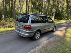 Pelēks Ford Galaxy 2005 Prienai, ar dzinēja tilpumu 1.90 L un nobraukumu 450 tūkst. km par 1250 €, foto 5 vietnē AUTOMOTO.COM.LV