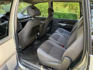 Pelēks Ford Galaxy 2005 Prienai, ar dzinēja tilpumu 1.90 L un nobraukumu 450 tūkst. km par 1250 €, foto 9 vietnē AUTOMOTO.COM.LV