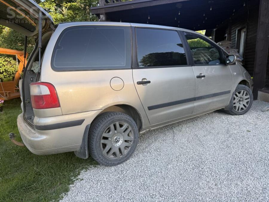 Pelēks Ford Galaxy 2005 Rēzekne, ar dzinēja tilpumu 1.90 L un nobraukumu 353 tūkst. km par 1630 €, foto 1 vietnē AUTOMOTO.COM.LV