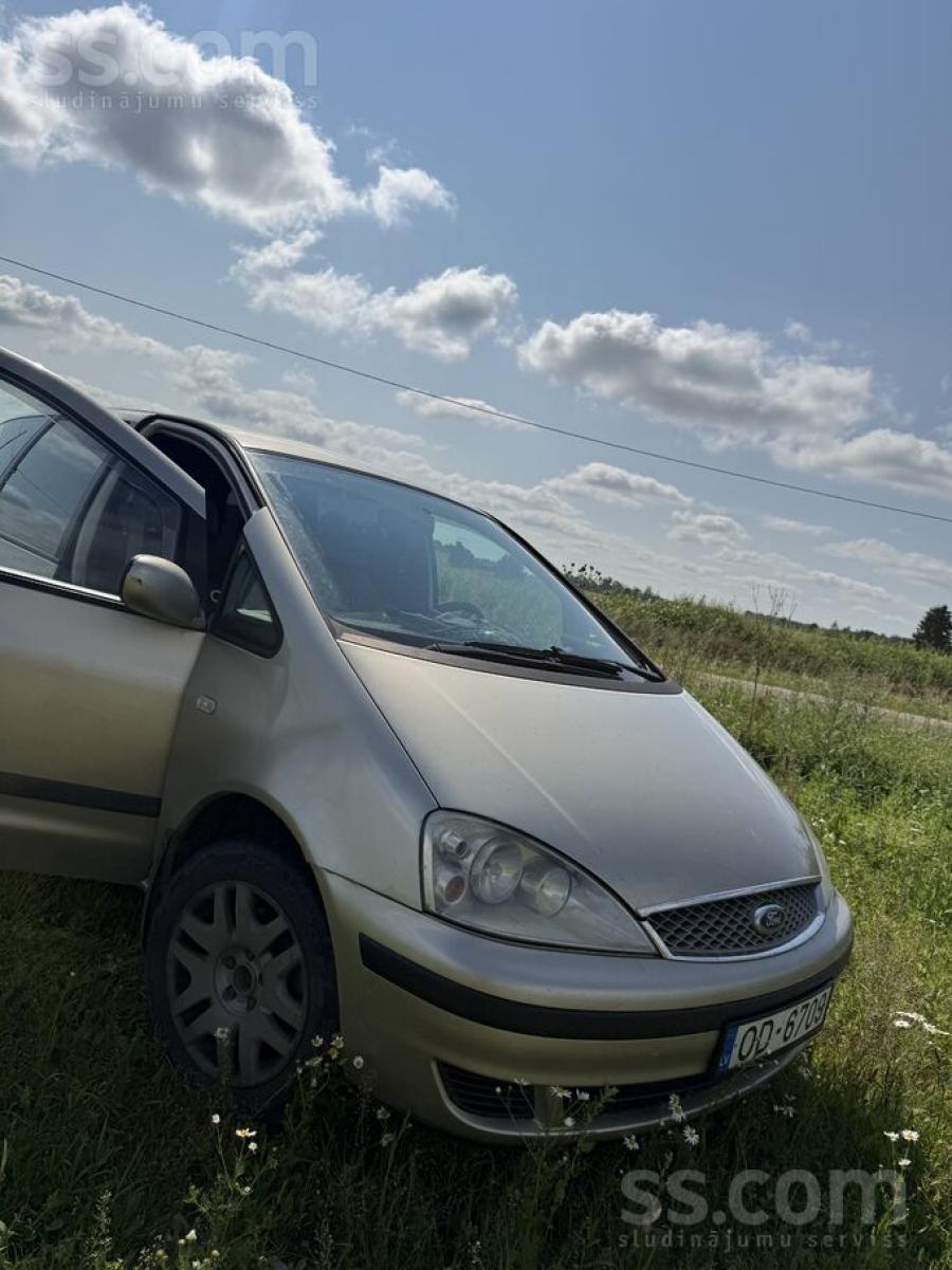 Pelēks Ford Galaxy 2005 Rēzekne, ar dzinēja tilpumu 1.90 L un nobraukumu 353 tūkst. km par 1630 €, foto 3 vietnē AUTOMOTO.COM.LV