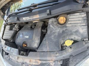 Pelēks Ford Galaxy 2005 Rēzekne, ar dzinēja tilpumu 1.90 L un nobraukumu 353 tūkst. km par 1630 €, foto 6 vietnē AUTOMOTO.COM.LV