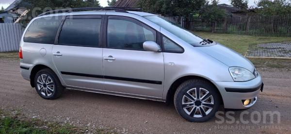 Grey Ford Galaxy 2005 in Daugavpils, with an engine capacity of 1.90 L and mileage of 262 thousand km for 1750 €, photo 5 on AUTOMOTO.COM.LV