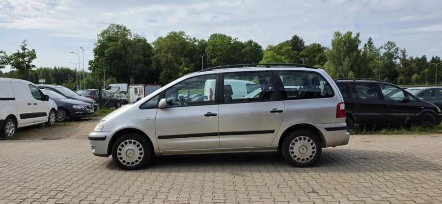 Grey Ford Galaxy 2005 in Valmiera, with an engine capacity of 1.90 L and mileage of 319 thousand km for 1450 €, photo 6 on AUTOMOTO.COM.LV