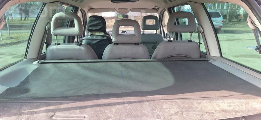 Pelēks Ford Galaxy 2005 Rīga, ar dzinēja tilpumu 1.90 L un nobraukumu 325 tūkst. km par 1800 €, foto 6 vietnē AUTOMOTO.COM.LV