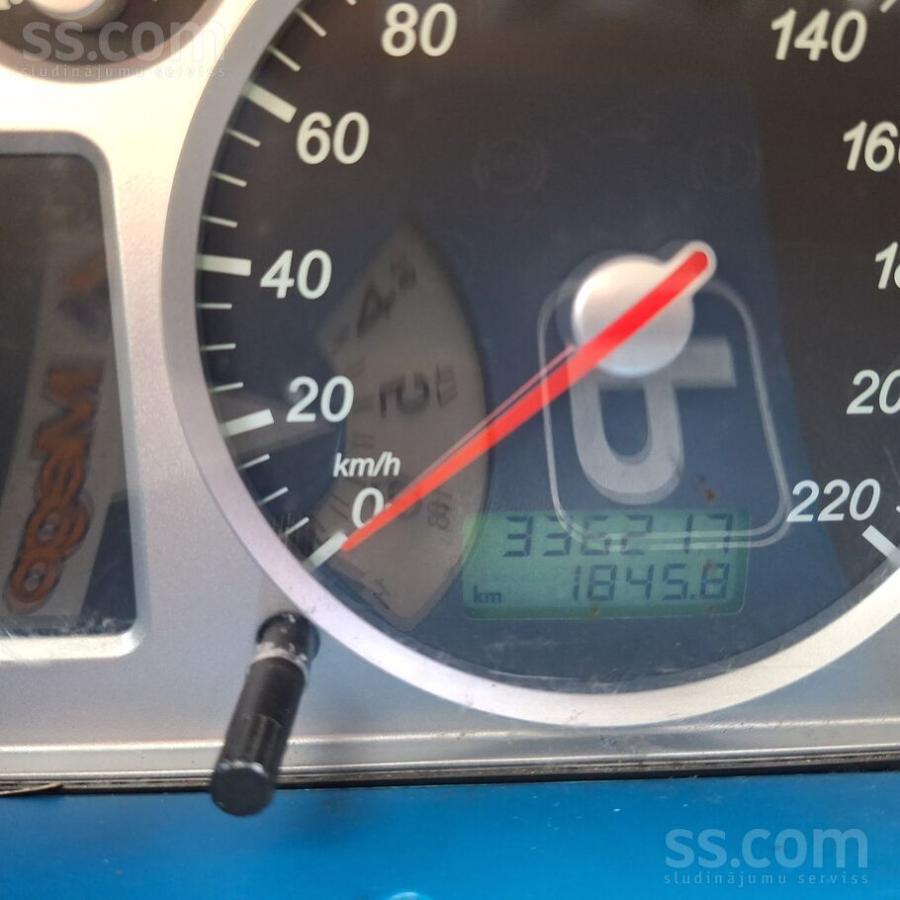 Pelēks Ford Galaxy 2005 Rīga, ar dzinēja tilpumu 1.90 L un nobraukumu 325 tūkst. km par 1800 €, foto 10 vietnē AUTOMOTO.COM.LV