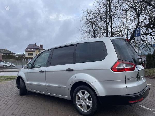 Pelēks Ford Galaxy 2006 Alīta, ar dzinēja tilpumu 2.00 L un nobraukumu 264 tūkst. km par 2850 €, foto 3 vietnē AUTOMOTO.COM.LV